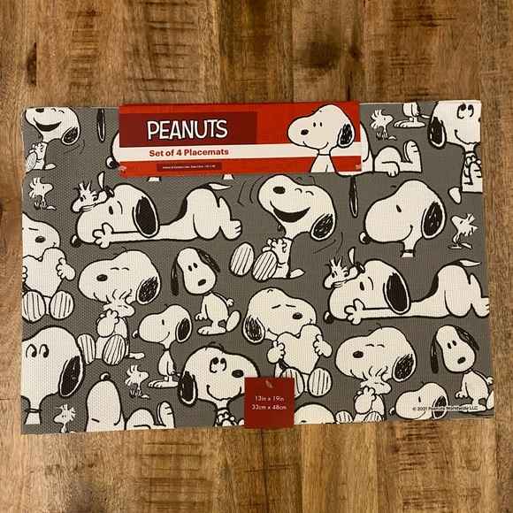 Peanuts | Kitchen | Snoopy Set Of 8 Placemats Get 2 Sets Of 4 | Poshmark